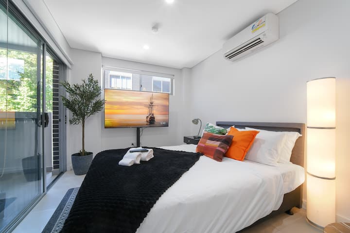 Zen Oasis Studio Getaway Near Train Station - バーウッド