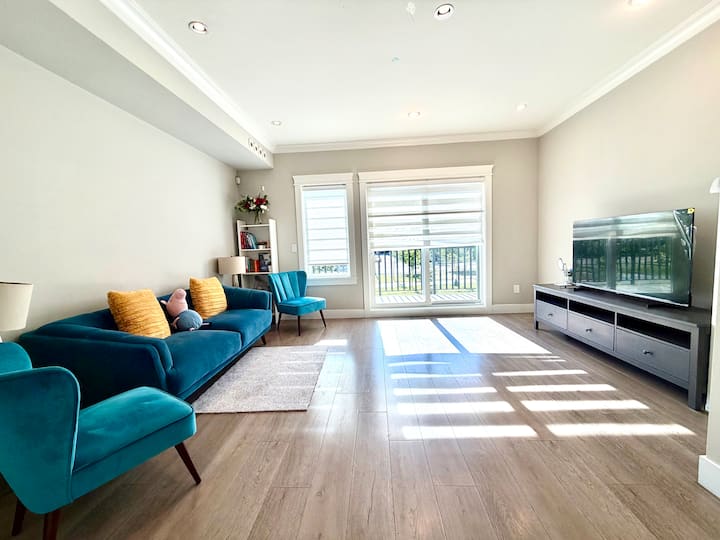 Morden And Stylish 3b2b Center Of Richmond - Richmond
