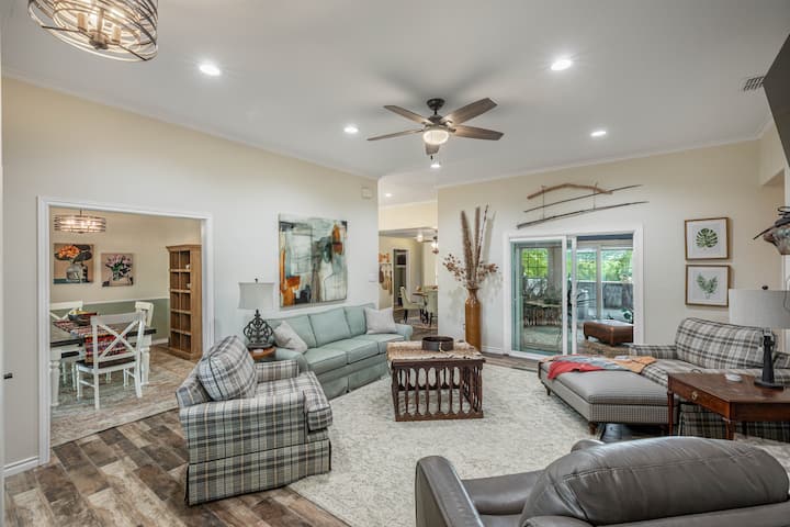 The Boss Man's House|6bd/4ba|stargate Data Center - Water Tower, Texas