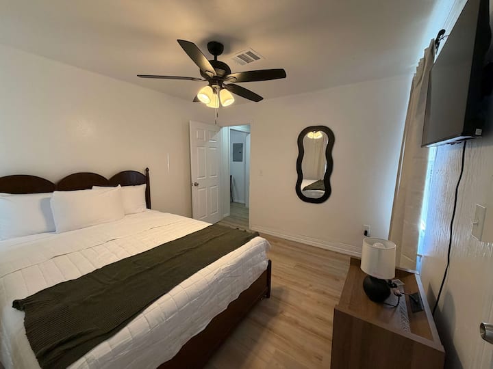 Entire 2br Duplex Sleeps 8 Amarillo Medcenter - Amarillo, TX