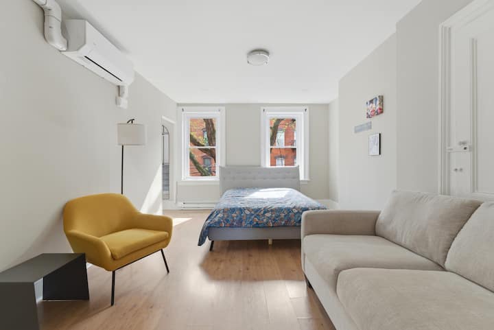 Renovated 1br | Grove St Path | Fast Nyc Access - Brooklyn, NY