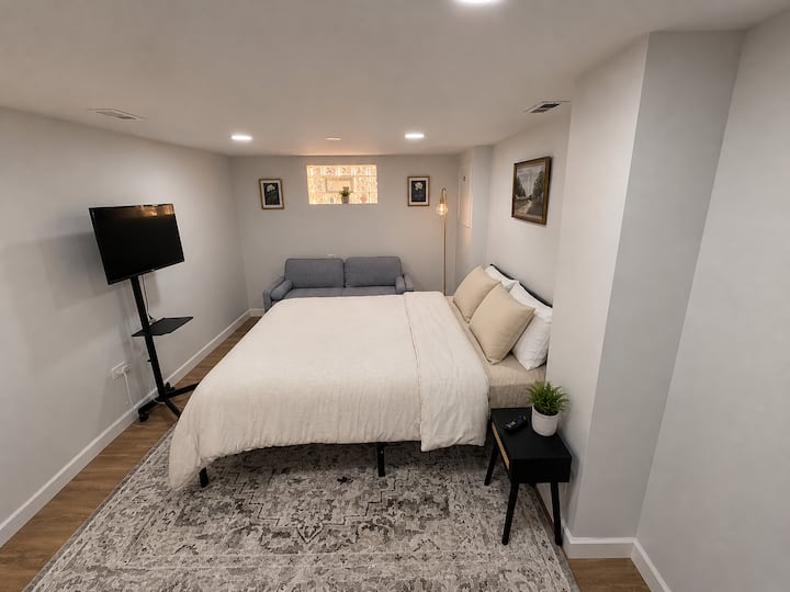 Norwood Park Private Studio - Norwood Park - Chicago