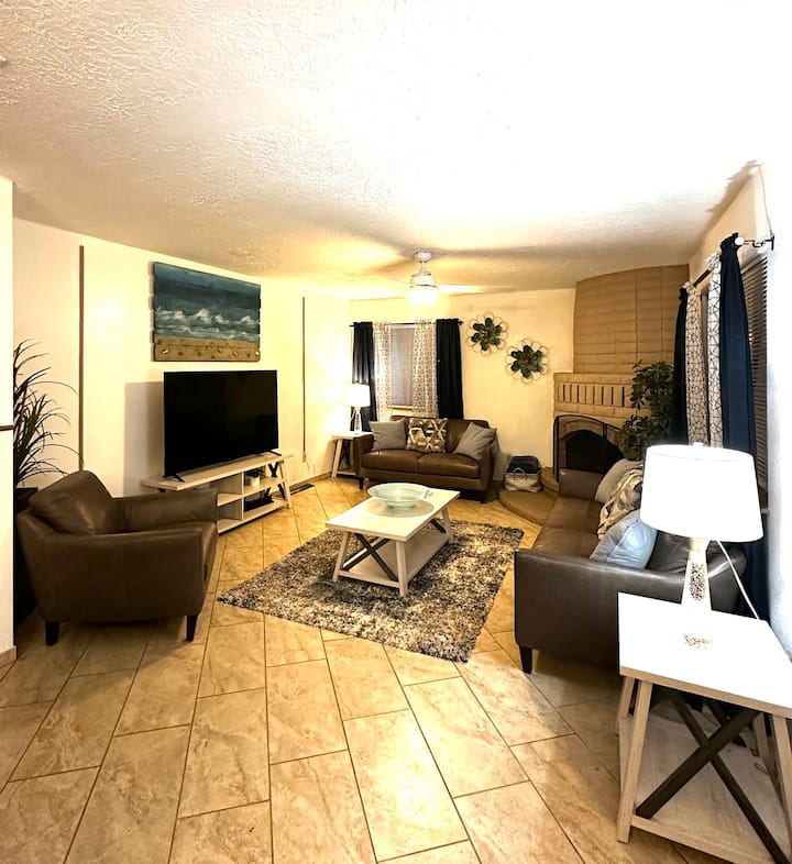 House In Las Cruces - 拉斯克魯塞斯