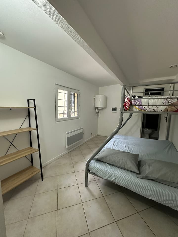 Apt4, Salon Avec Cuisine, Chambre, Salle D'eau - Le Blanc-Mesnil