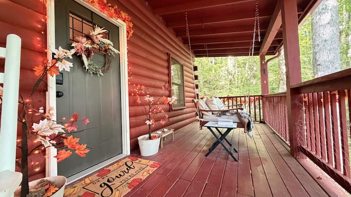 Close To Casino: King Bed, Hot Tub, Zero Pet Fees - Cherokee, NC