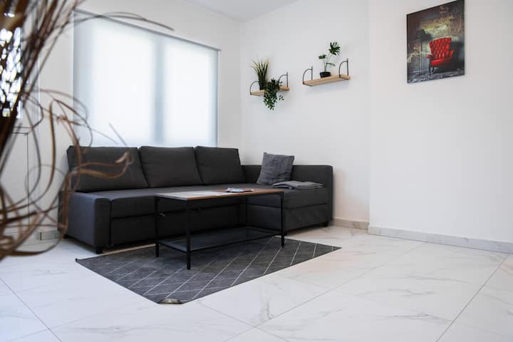 Monteurwohnung Offene Küche Schlafsofa & 2 Betten - ブレーマーハーフェン