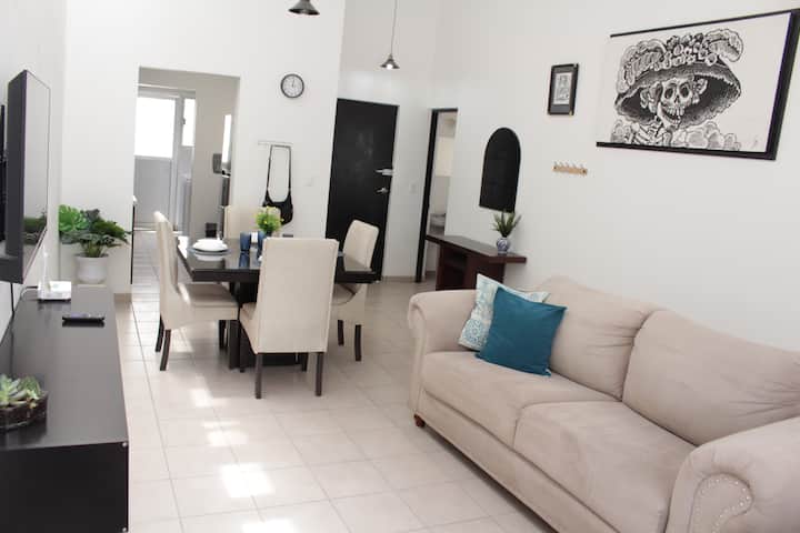 *Casa Posada* Factura Cochera Internet Netflix - Aguascalientes