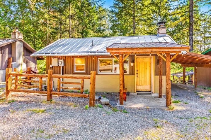 Mountain Cabin | Ev Charger | Fire Pit | Dogs Ok - Packwood, WA