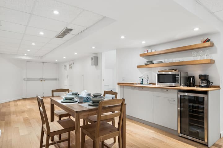 Cozy Studio For Whole Family | North Vancouver - Mount Seymour