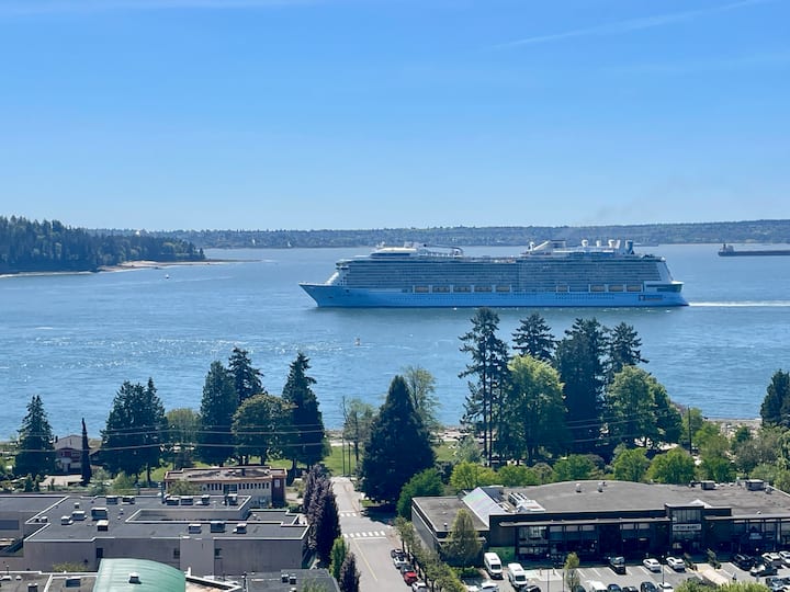 West Vancouver Penthouse, 200 M To Ambleside Beach - West Vancouver