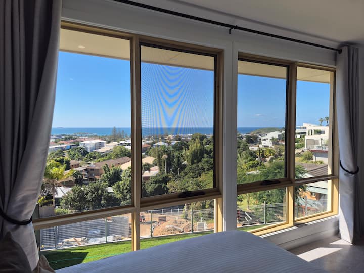 Ocean View Jetty Retreat - Walk To Beach & Dining - Coffs Harbour