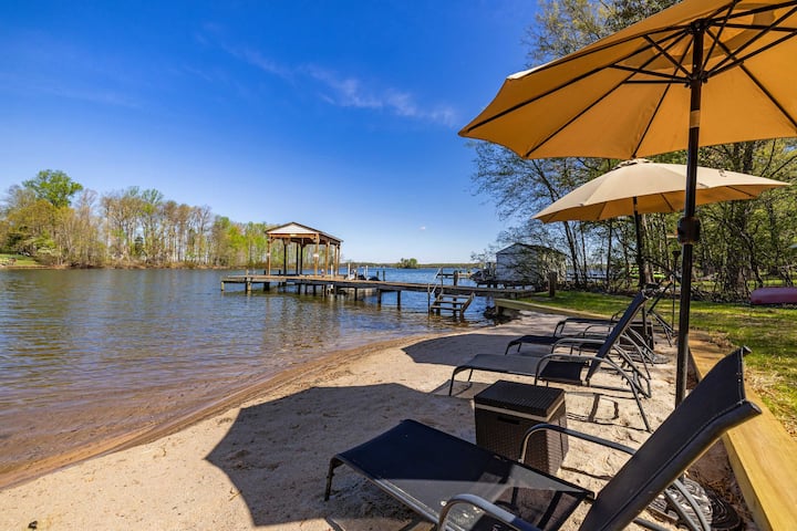 Amber Sunset | Lakefront On Lake Anna | Dock, Hot - Lake Anna, VA