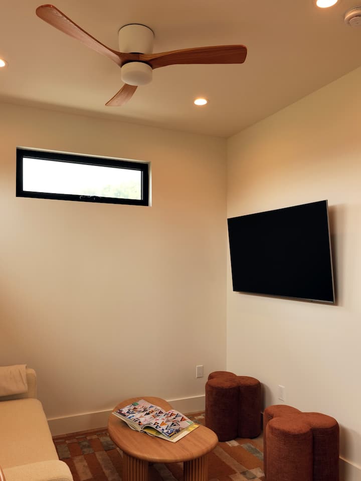 Twin Palms Bungalow | Private Venice Beach Retreat - Venice Beach, Los Angeles, CA