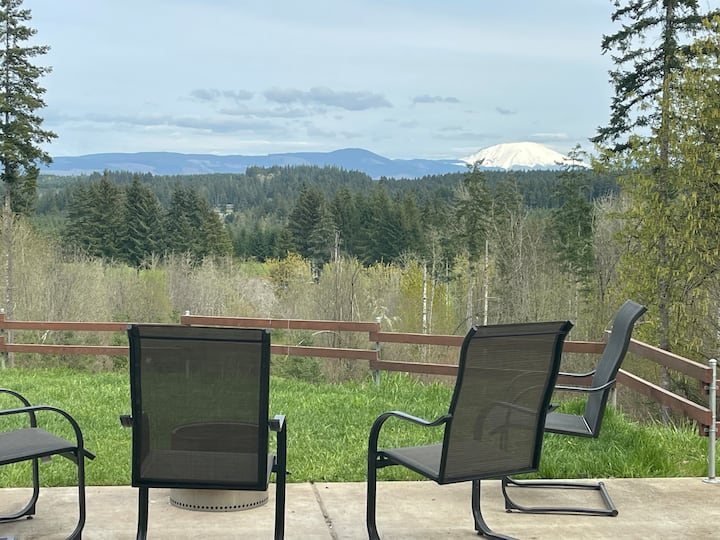 Private 1br Mountain View Escape - Castle Rock, WA