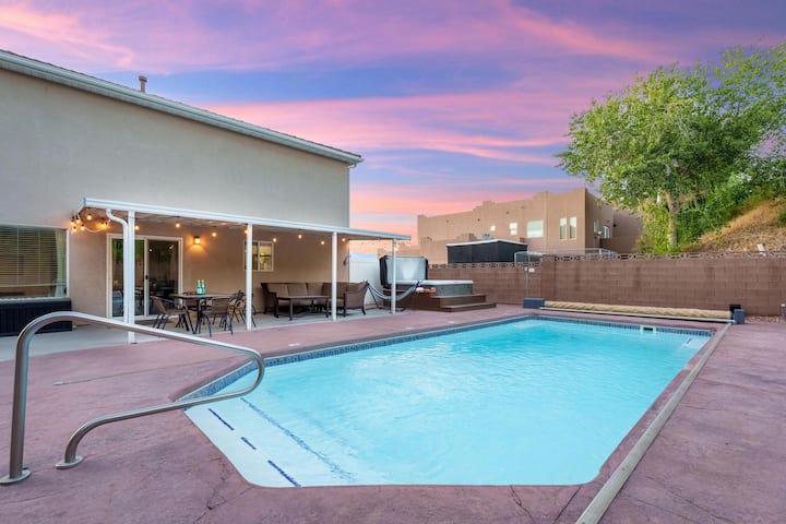 Family Getaway: 4br, Pool & Spa,  Sleeps 10 - La Verkin, UT