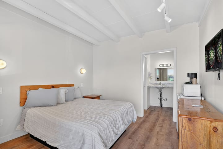 Highlander Motel | Route 66 Escape (Room 12) - Williams, AZ