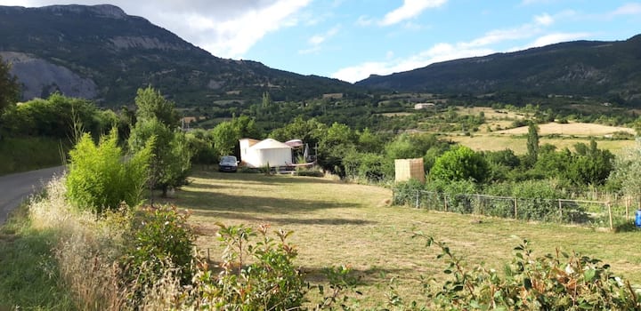 La Yourte Des Abeilles - Mont Serein