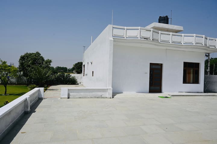 The Countryside Retreat|private Farm Villa Patiala - Patiala