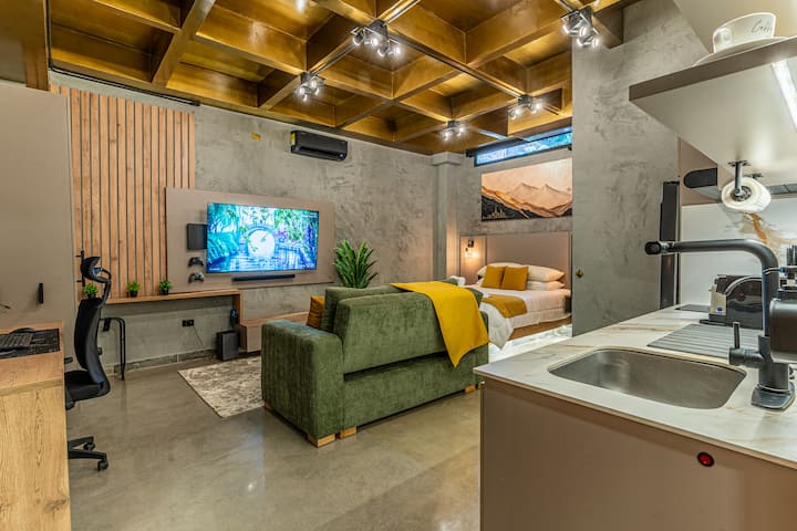 Casa Bonita | Queen Bed | Xbox | Luxury | Ac - 麥德林