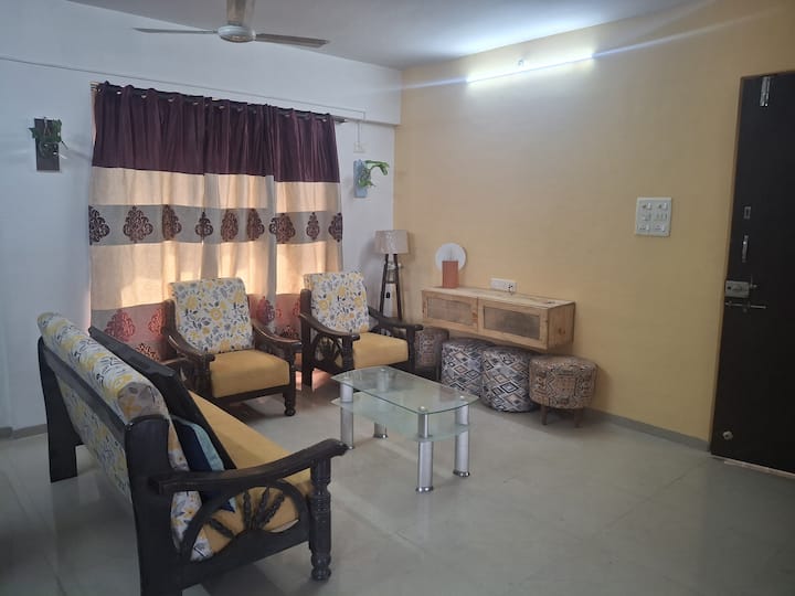 Aaryastays: Boho 2bhk Next To Thane Station - Thane