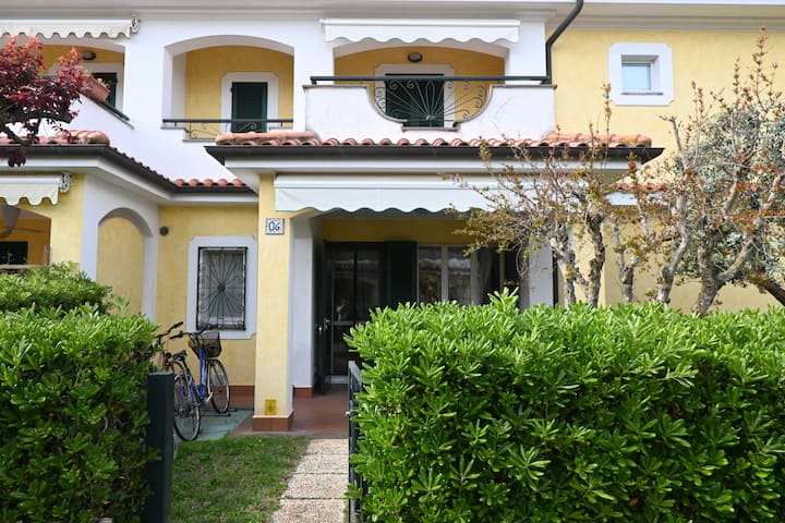 P086 - Porto Recanati, Villa With Garden - Porto Recanati