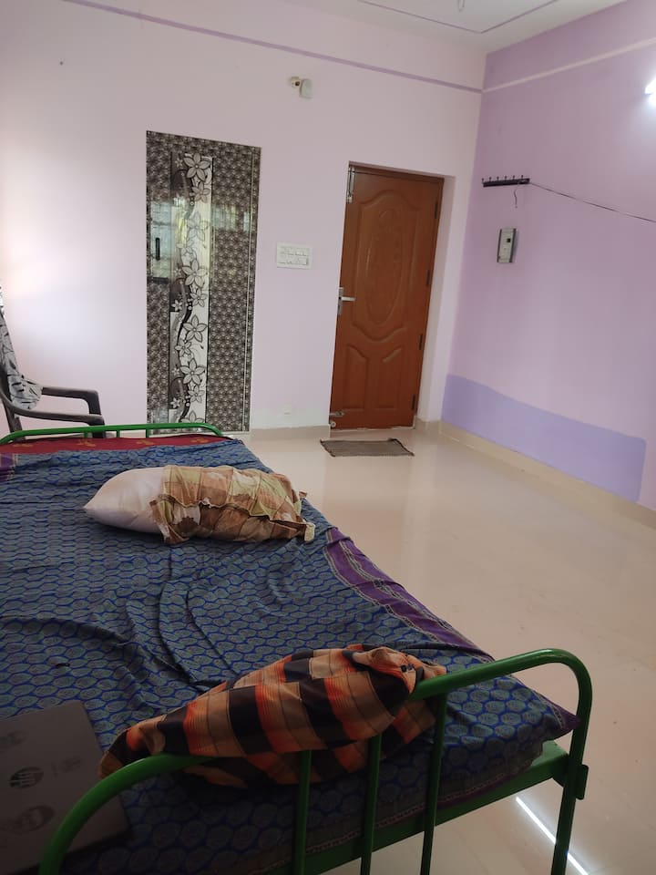 Peaceful Stay Near City Center - Salem