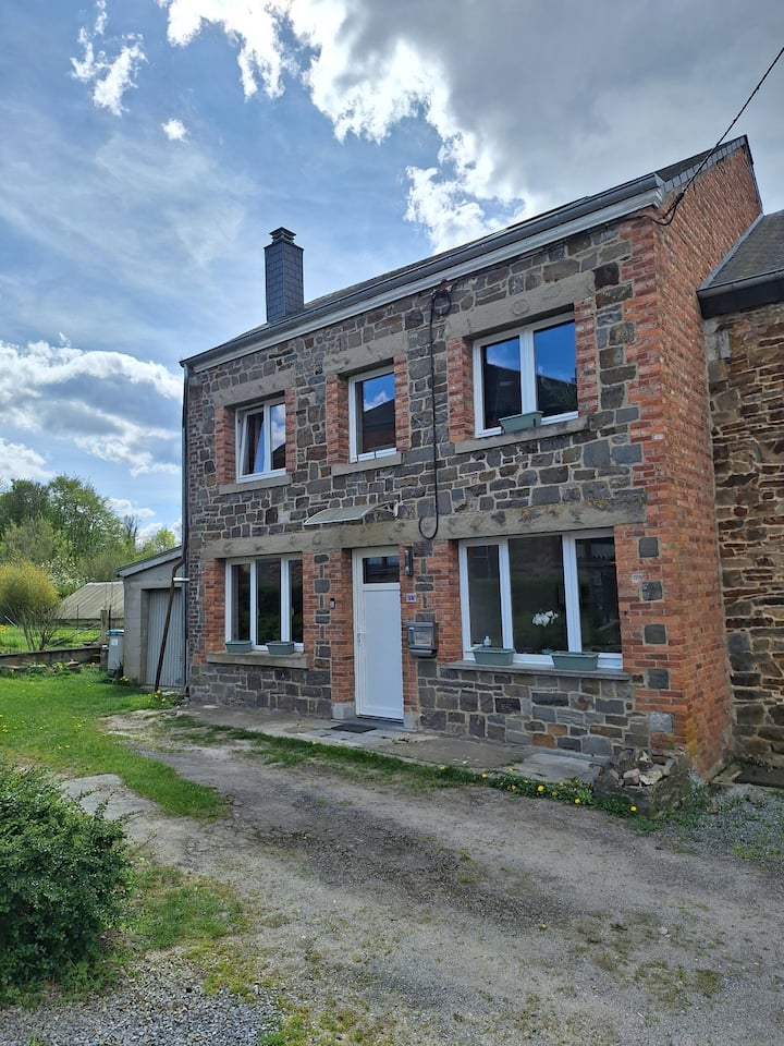 Maison 3 Chambres Avec Jardin Et Terrasse - Saint-Hubert