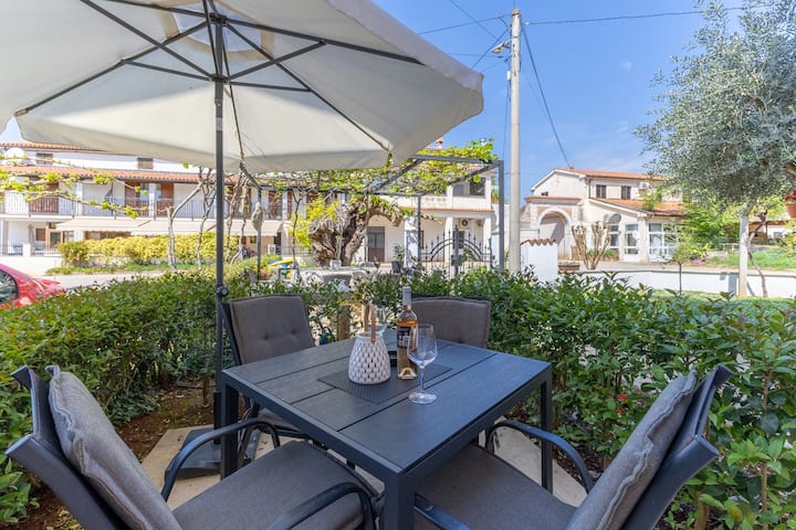 Klaudio - One-bedroom  Apartment With Garden - Poreč