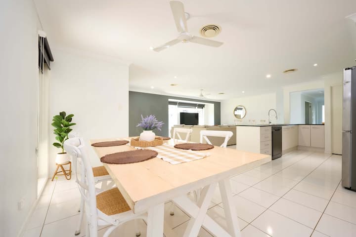 Family-friendly Home - Fully Fenced - Near Cbd - Coffs Harbour