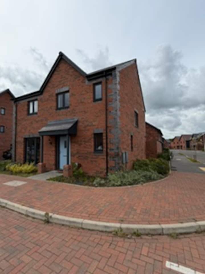 Stylish Modern House Near Warwick Castle - Warwick