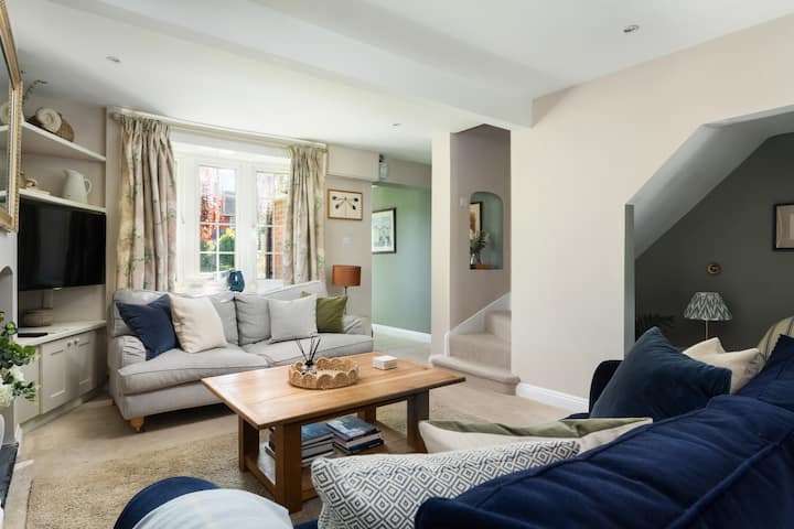 Beautiful Country Home, Garden And Ev Charging - Alton