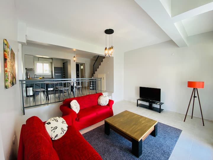 Kuşadası Marina Mevkii 3+1 Sahile 900 Metre - Kuşadası