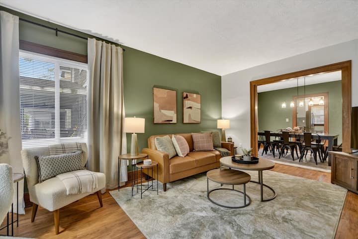 Shepard Haus- 4 Bed/2 Bath + Sleeps 8 + Near Msu - Lansing, MI
