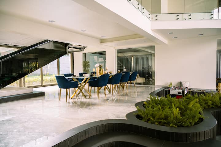 5 Bhk Luxury Villa Pawna W/ Infinity Pool, Turf - India