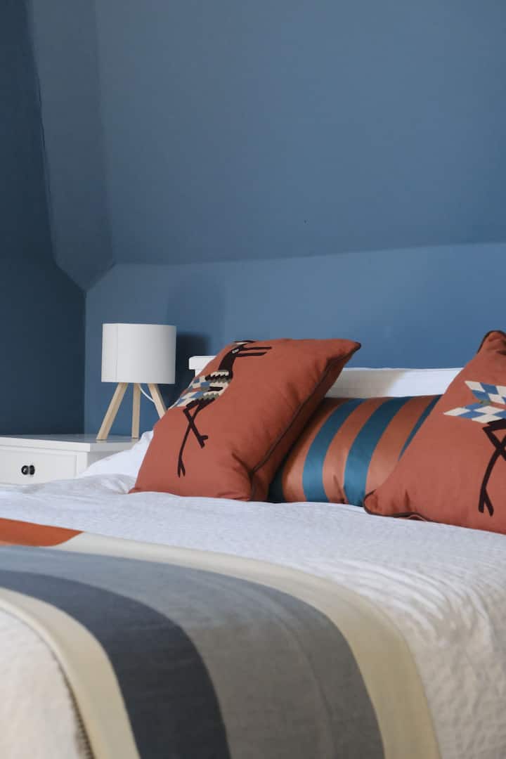 King Bed With En-suite In Family Home With Parking - Édimbourg