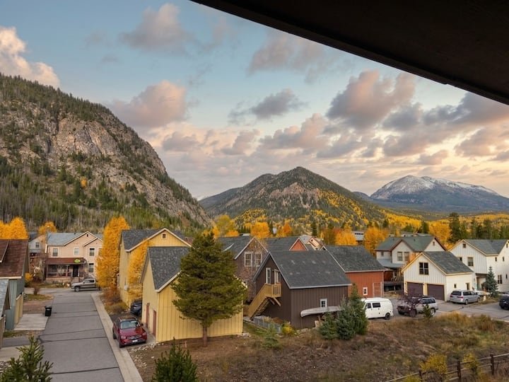 Million $ Views! 2br/2ba + Loft Br Frisco Condo - Frisco, CO