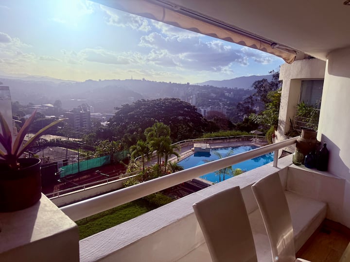 Modern 1br Los Samanes: Views, Security & Comfort - Caracas