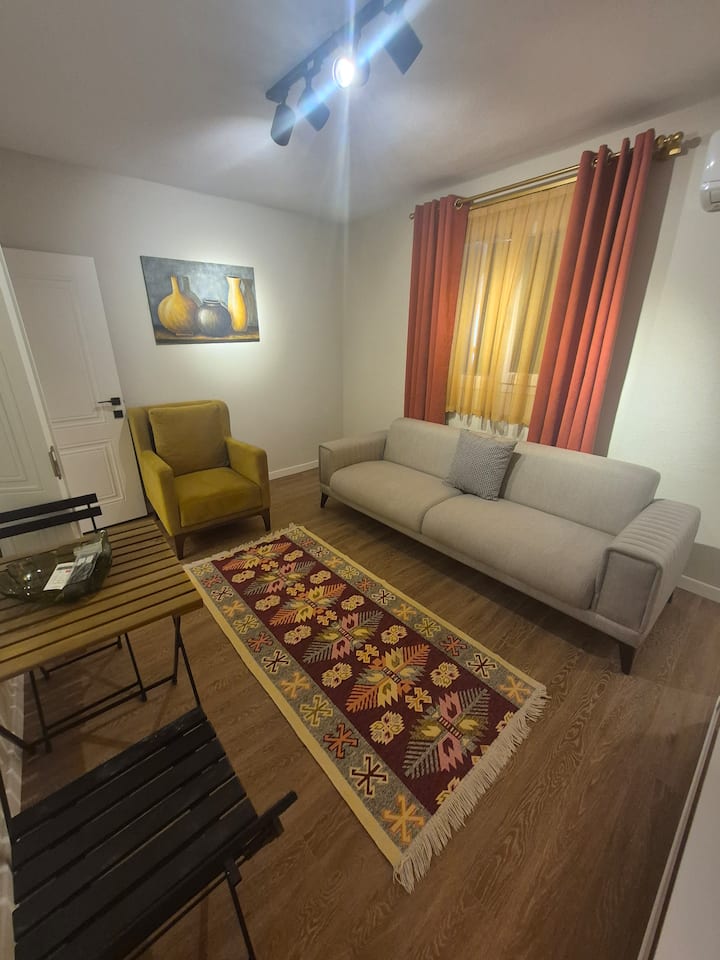 Müstakil Ev Tadında Otel Konseptli Keyifli Eviniz - Bornova