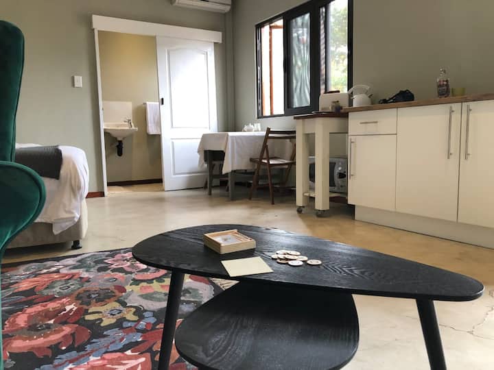 Secure & Cozy Studio In Chiltern Hills Westville - Pinetown