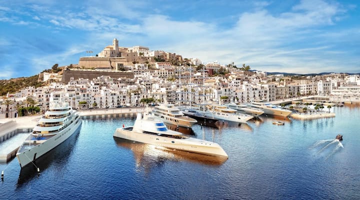 In The Heart Of Marina Botafoch - Islas de Ibiza
