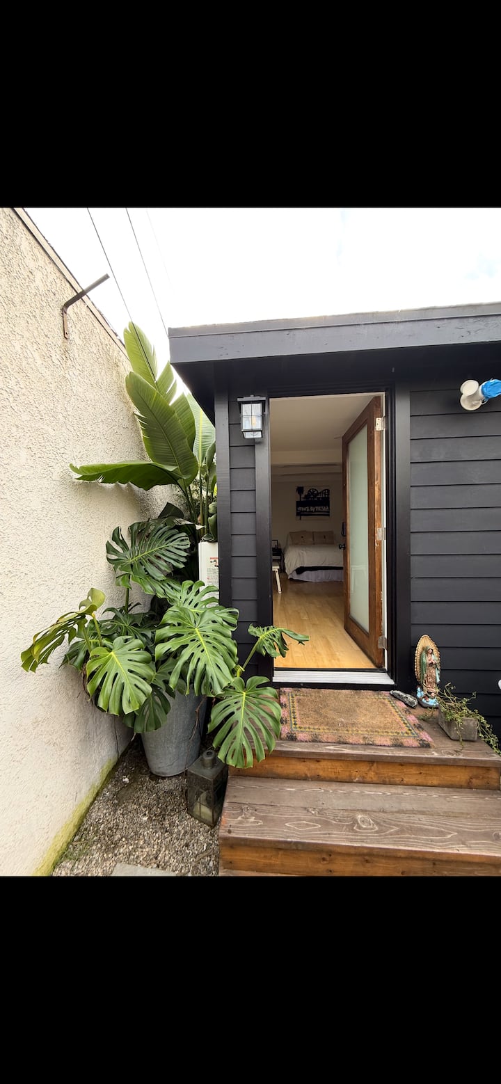 Private Guest House Steps Off Of Abbot Kinney - Venice Beach, Los Angeles, CA