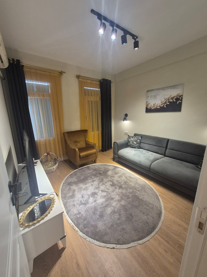 Müstakil Ev Tadında Apart çOk Merkezi Konumda - Bornova