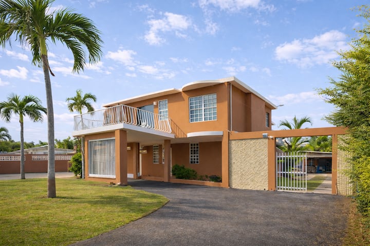 9br Home In Dorado Pr | Near Beach & Groups - Dorado