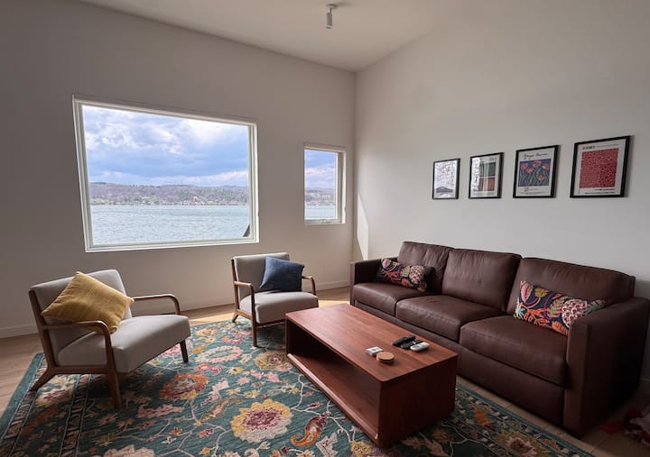 Keuka Lake Life At Lilac Landing - Dundee, NY
