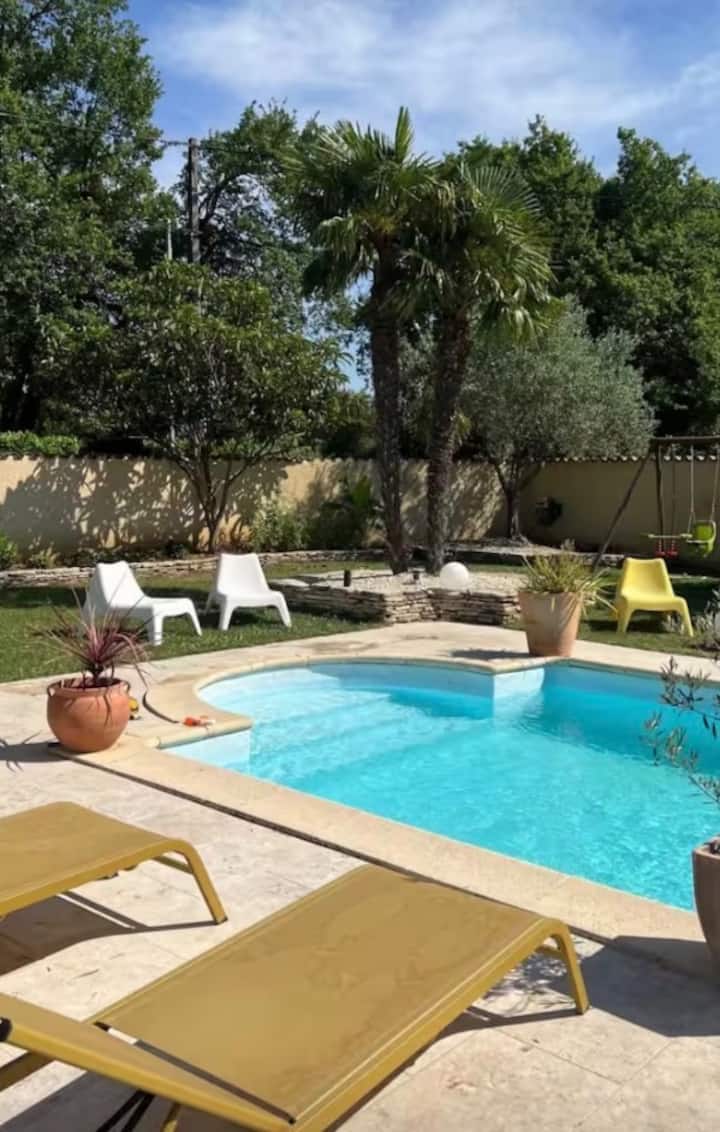 Escapade Avec Piscine Pétanque Et Terrasse - Gare de Valence TGV