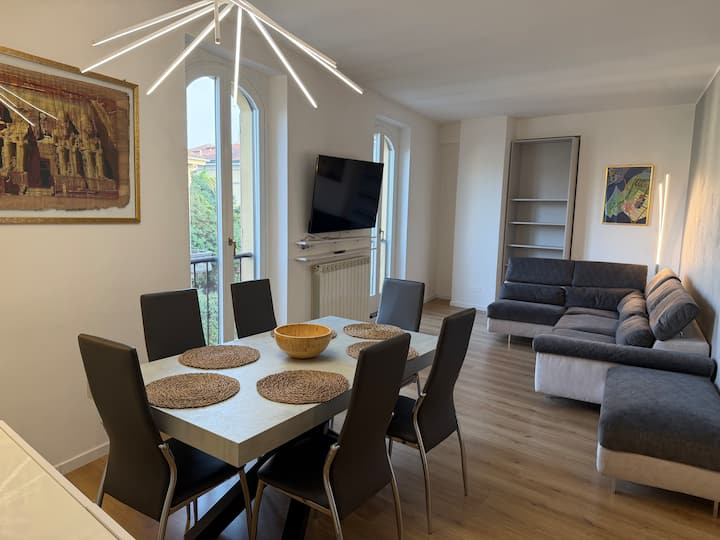 Private Parking • 5 Min Walk To Lake • Near Center - Lago Maggiore