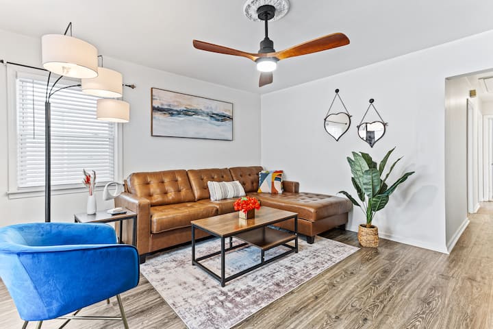 30 Day Plus Rental | Long Term Stay Available - Dearborn, MI