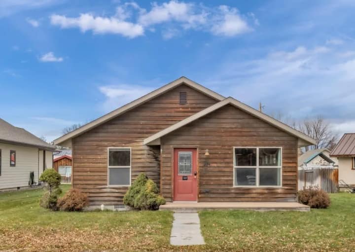 Downtown Ennis Madison River Guest House - Ennis, MT