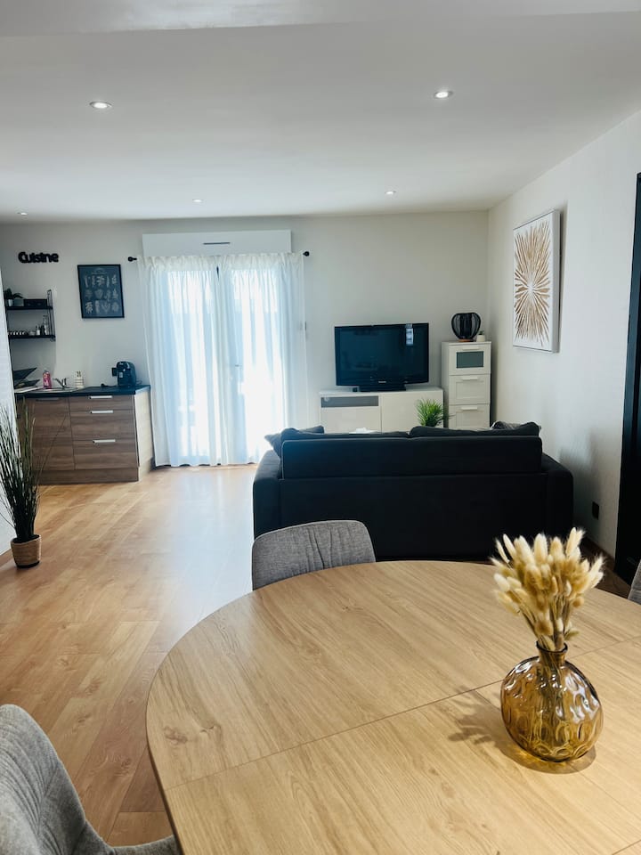 La Maison D’eden, 60 M², 6 Couchages Avec Jardin - Saint-Laurent-d'Aigouze