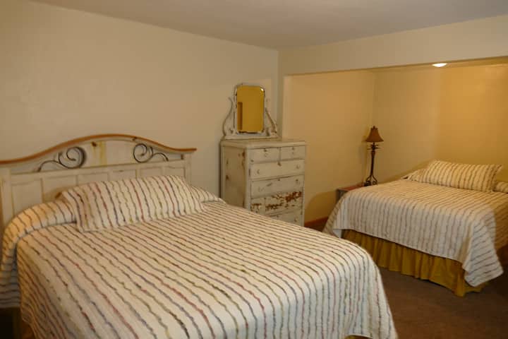 1br/2ba Suite, Gateway Into Garden Of The Gods. - Colorado Springs, CO